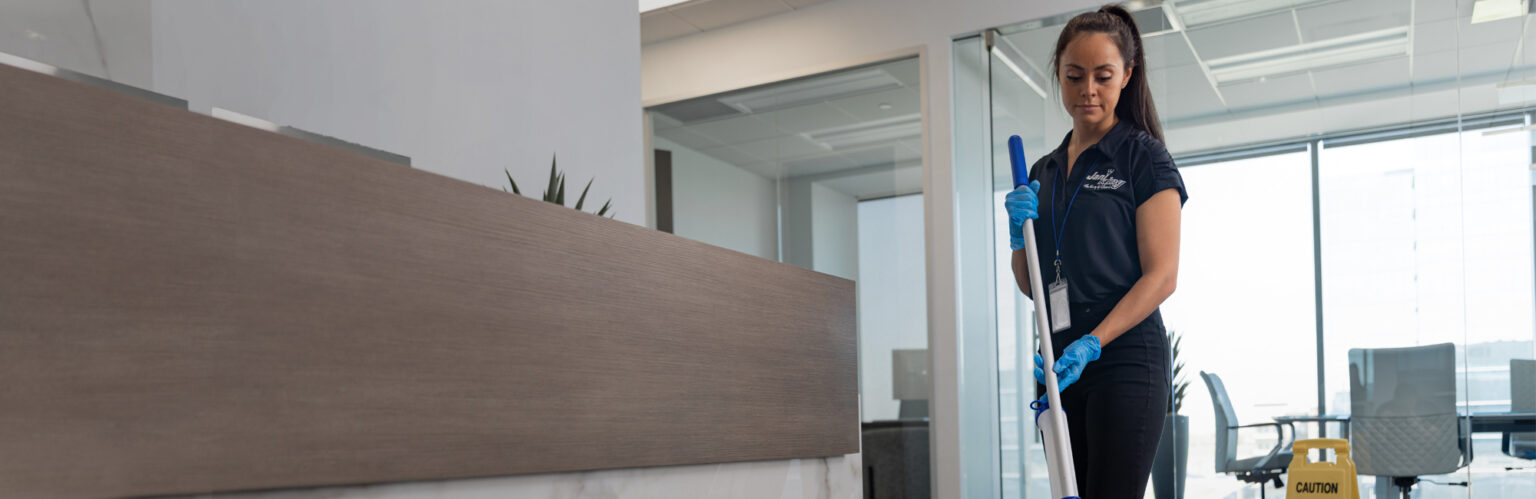 5 Benefits of Hiring a Commercial Cleaning Service for Banks